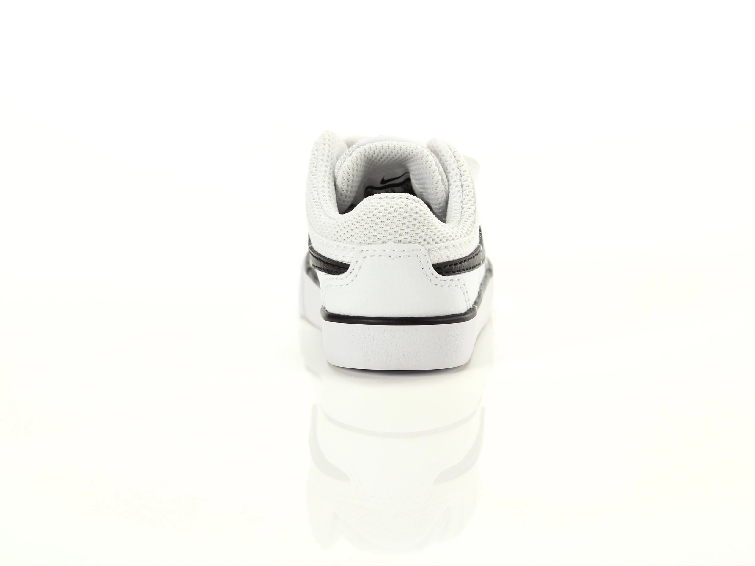Nike Capri 3 LTR garçonnet 579949 106 | YOUSPORTY