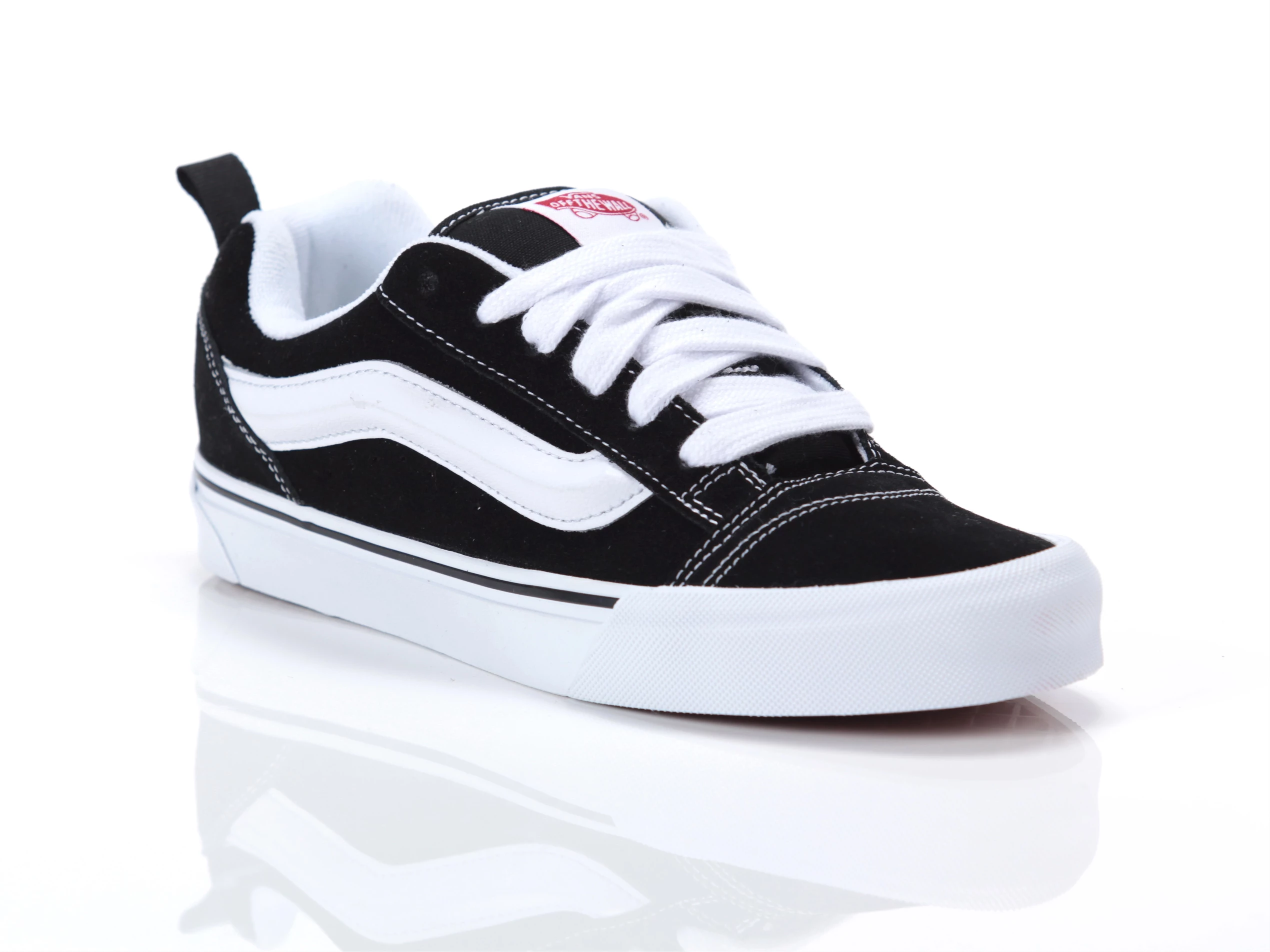 Vans Knu Skool Black True White unisex VN0009QC6BT | YOUSPORTY