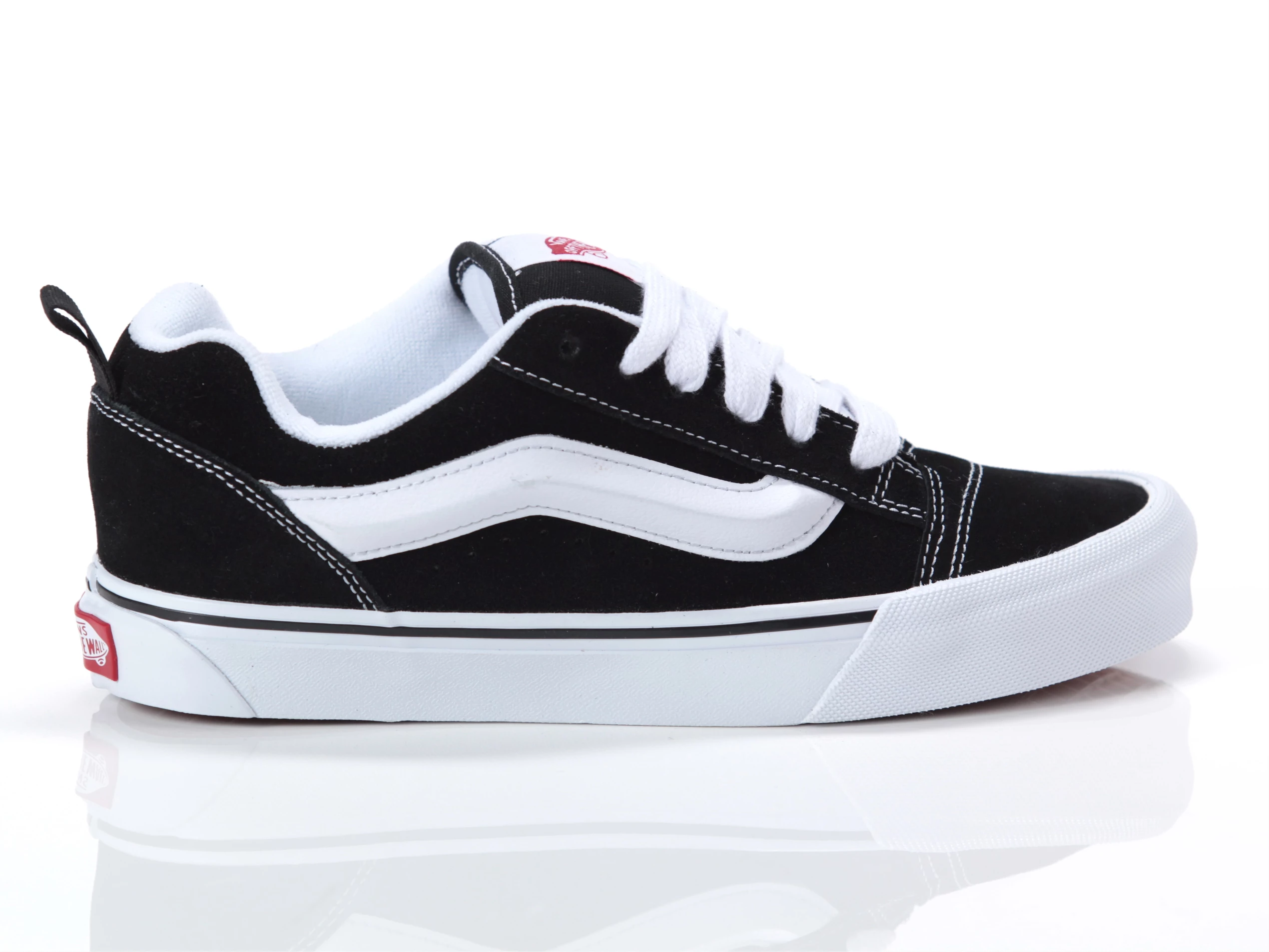 Vans Knu Skool Black True White unisex VN0009QC6BT | YOUSPORTY