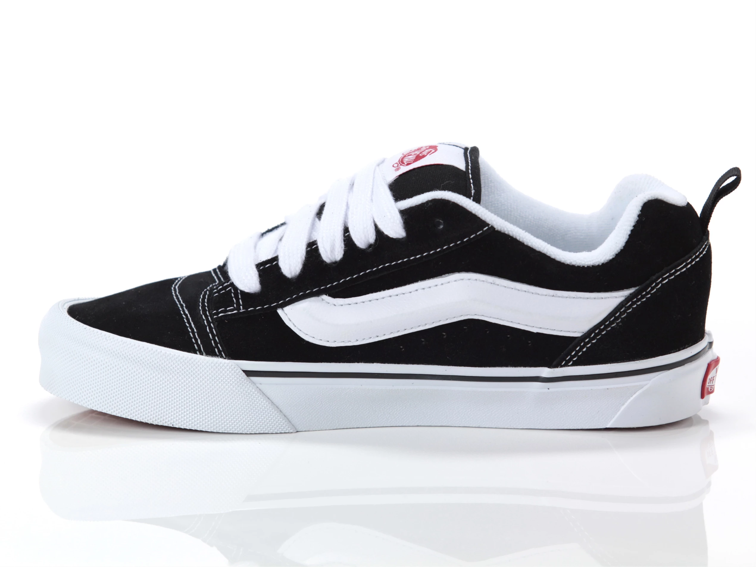 Vans Knu Skool Black True White unisex VN0009QC6BT | YOUSPORTY